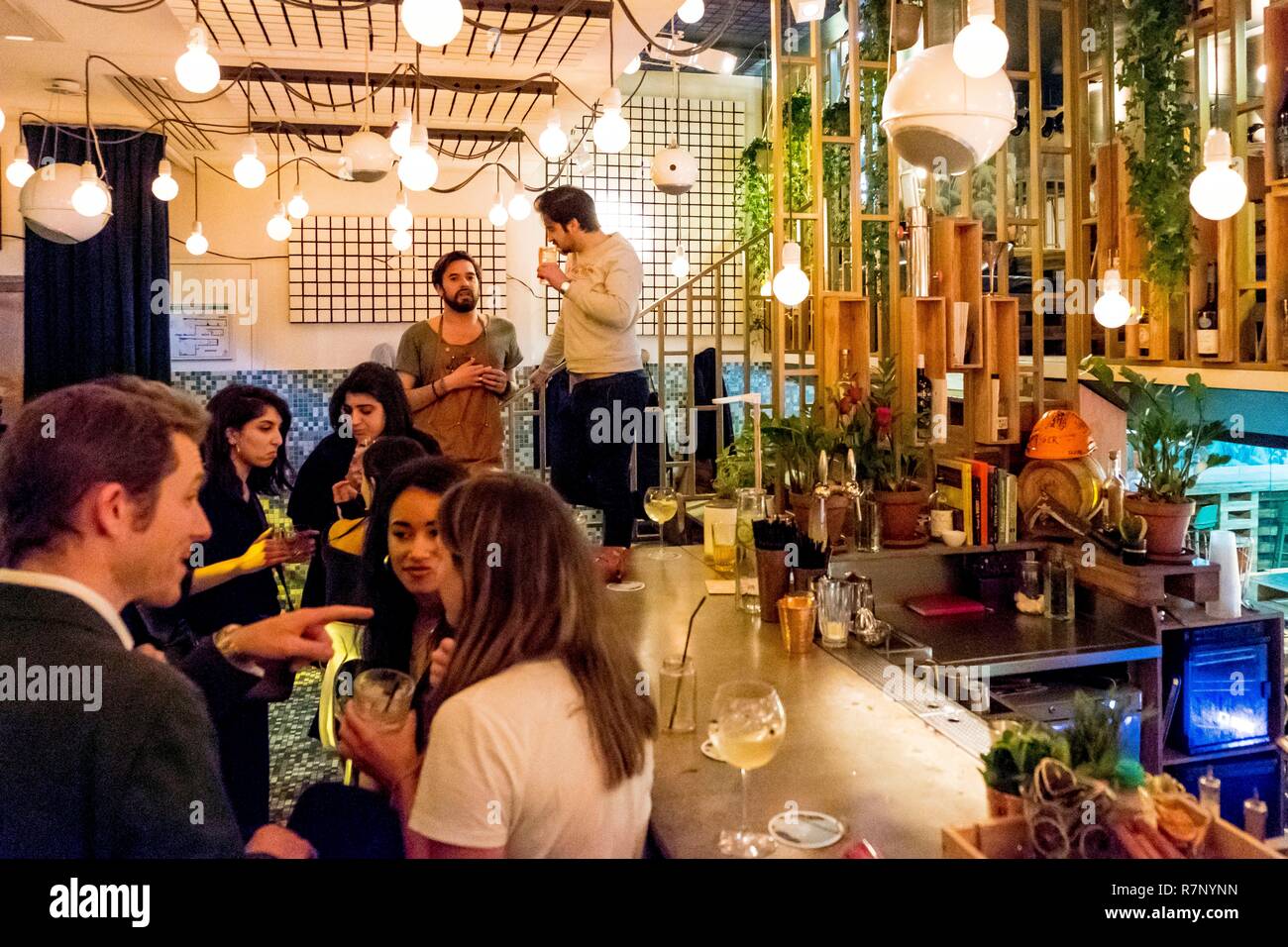Tiger bar paris hi-res stock photography and images - Alamy