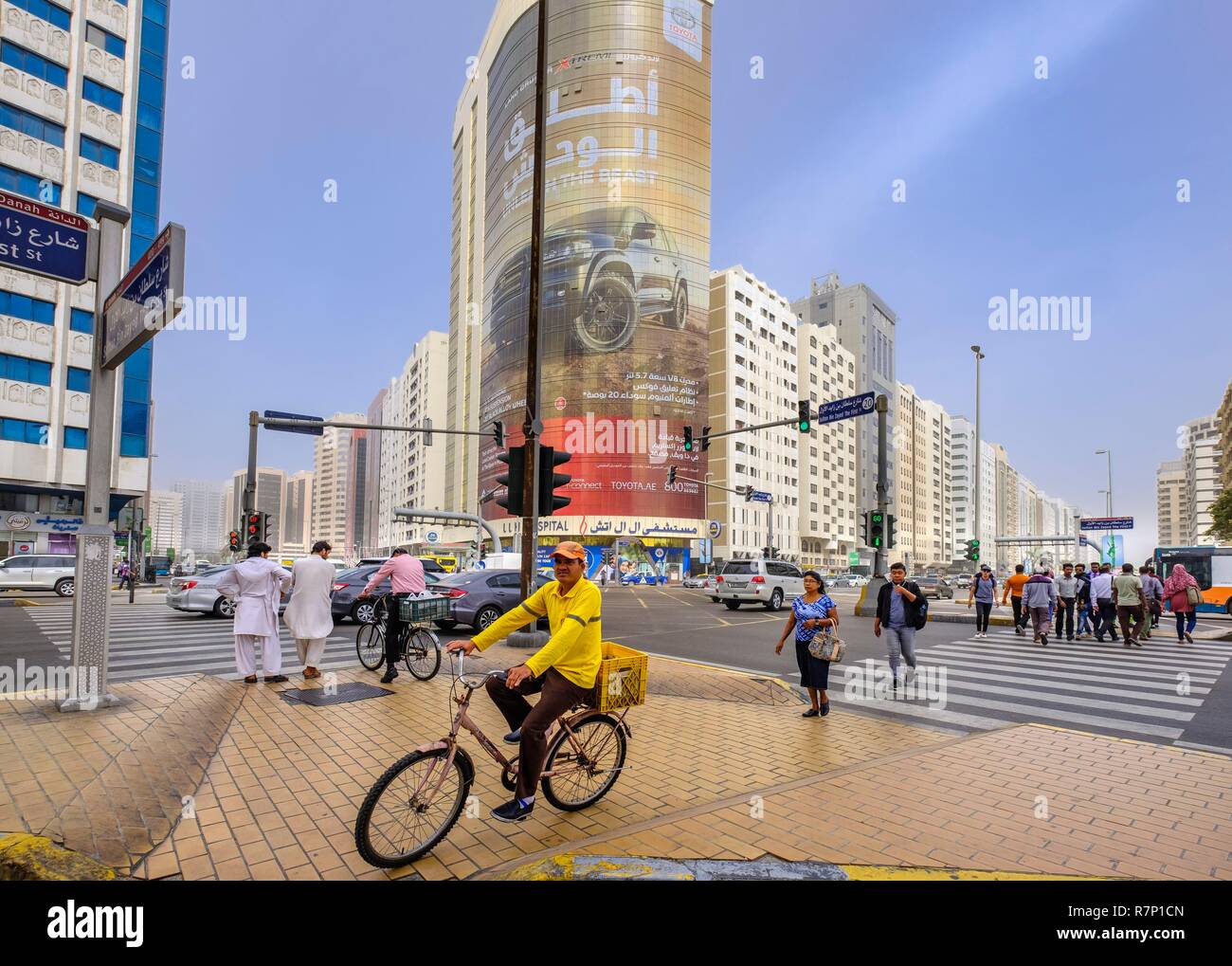 United Arab Emirates, Abu Dhabi, Al Markaziyah business district, Zayed ...