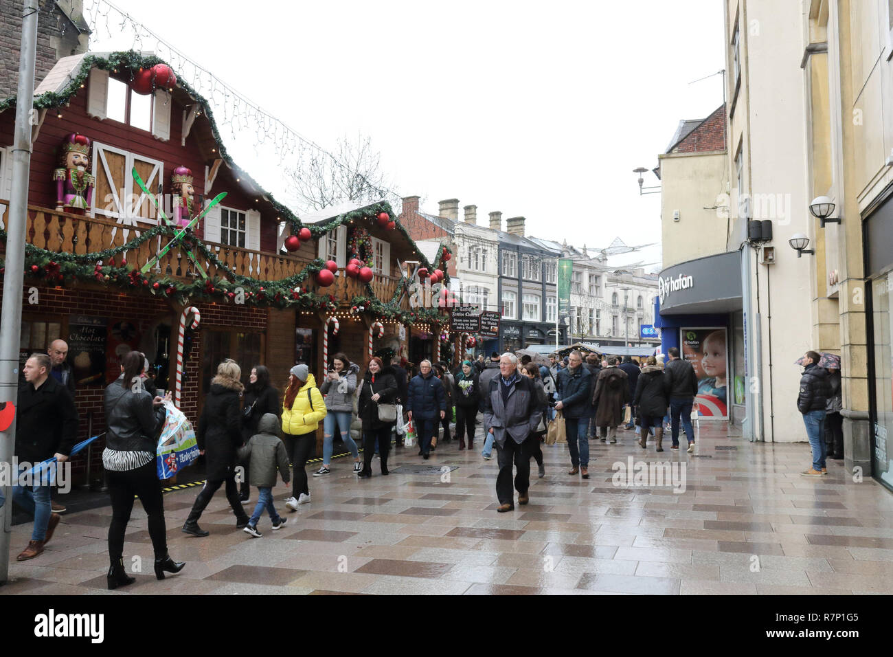 People going shopping to the Christmas Markets in the pedestrian ...