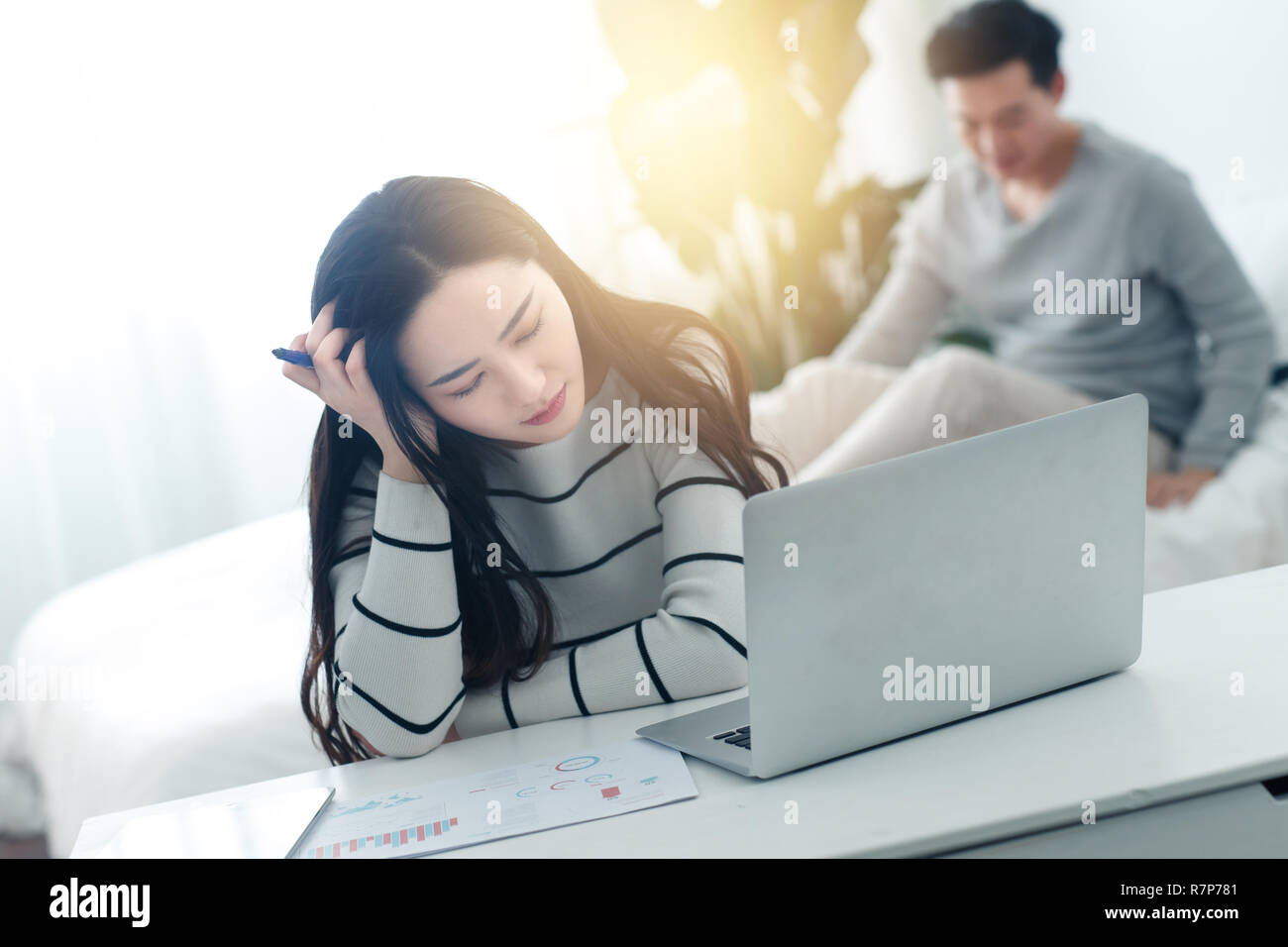 Young women to use a computer at home Stock Photo - Alamy
