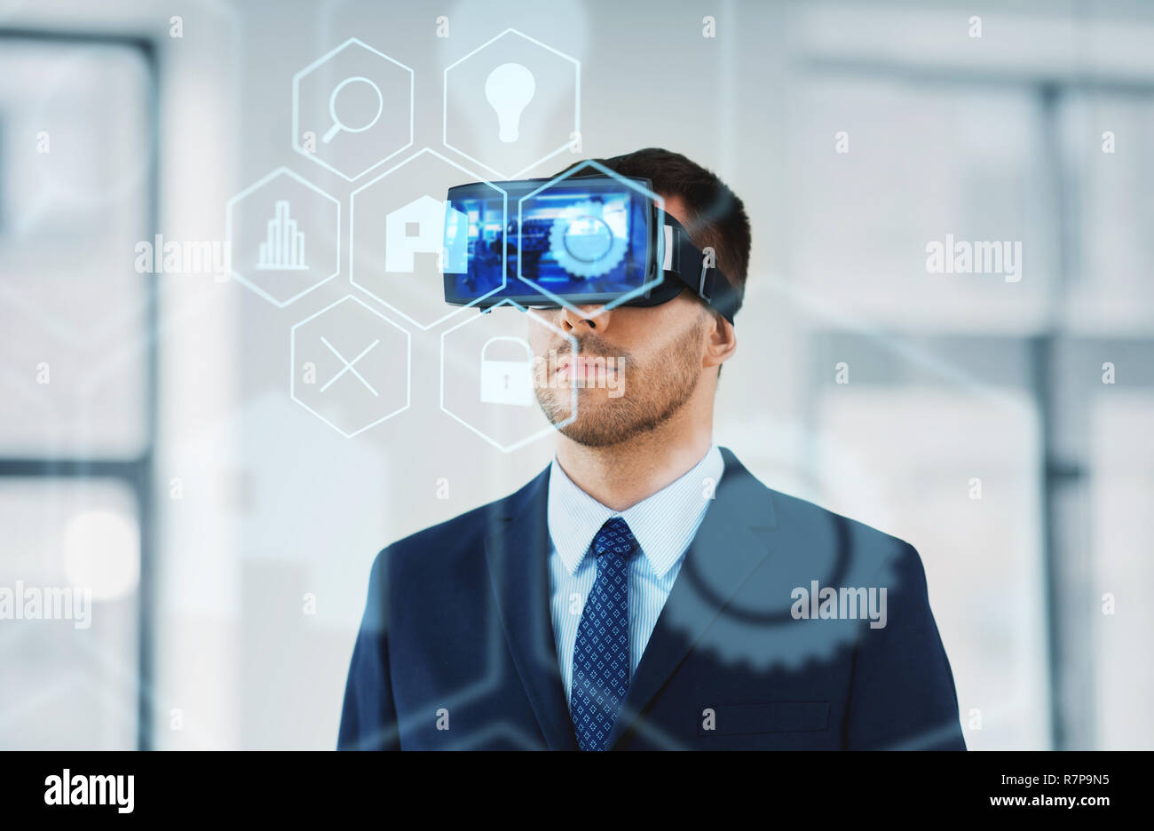 Virtual reality engine hi-res stock photography and images - Alamy