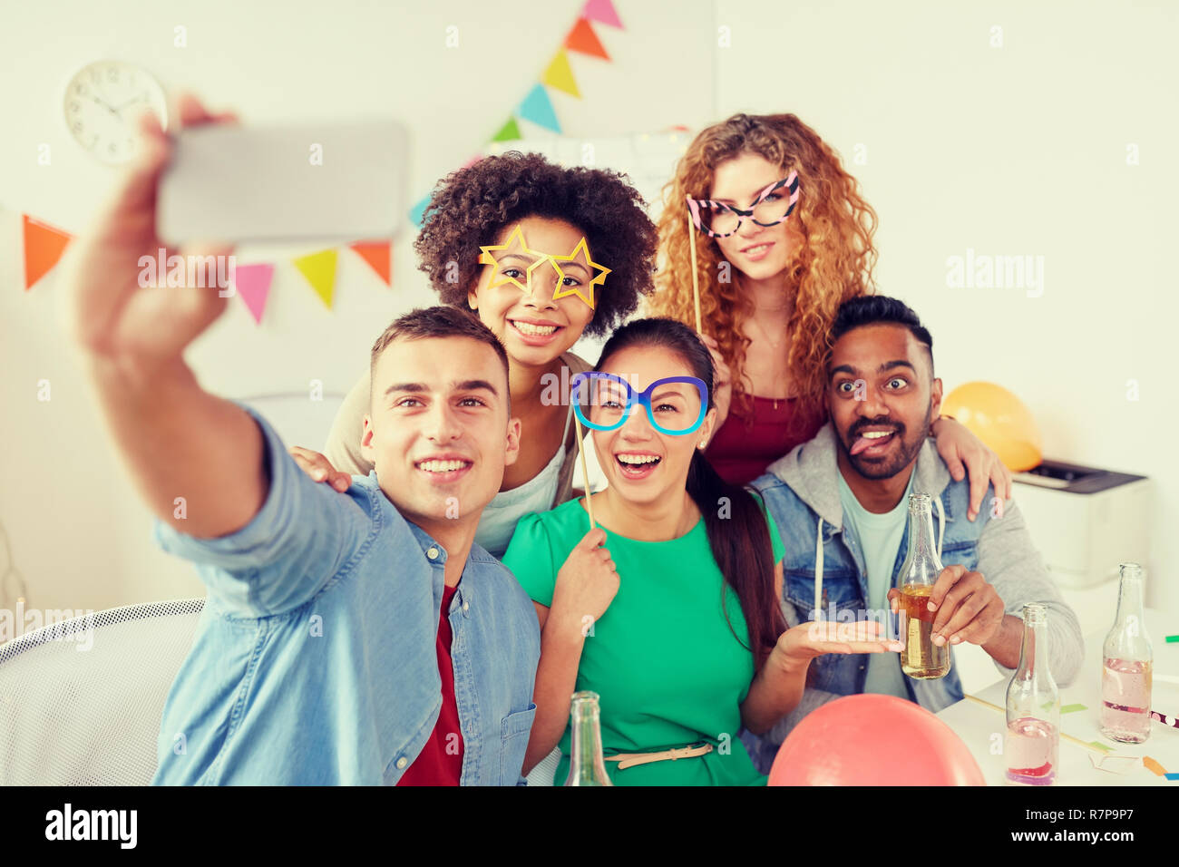 Team celebration happy fun hi-res stock photography and images - Alamy