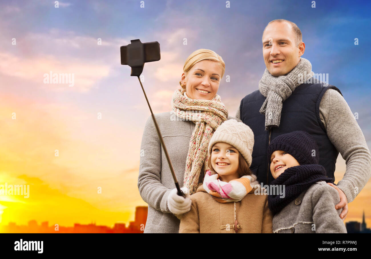 Teen taking photo sunset hi-res stock photography and images - Alamy