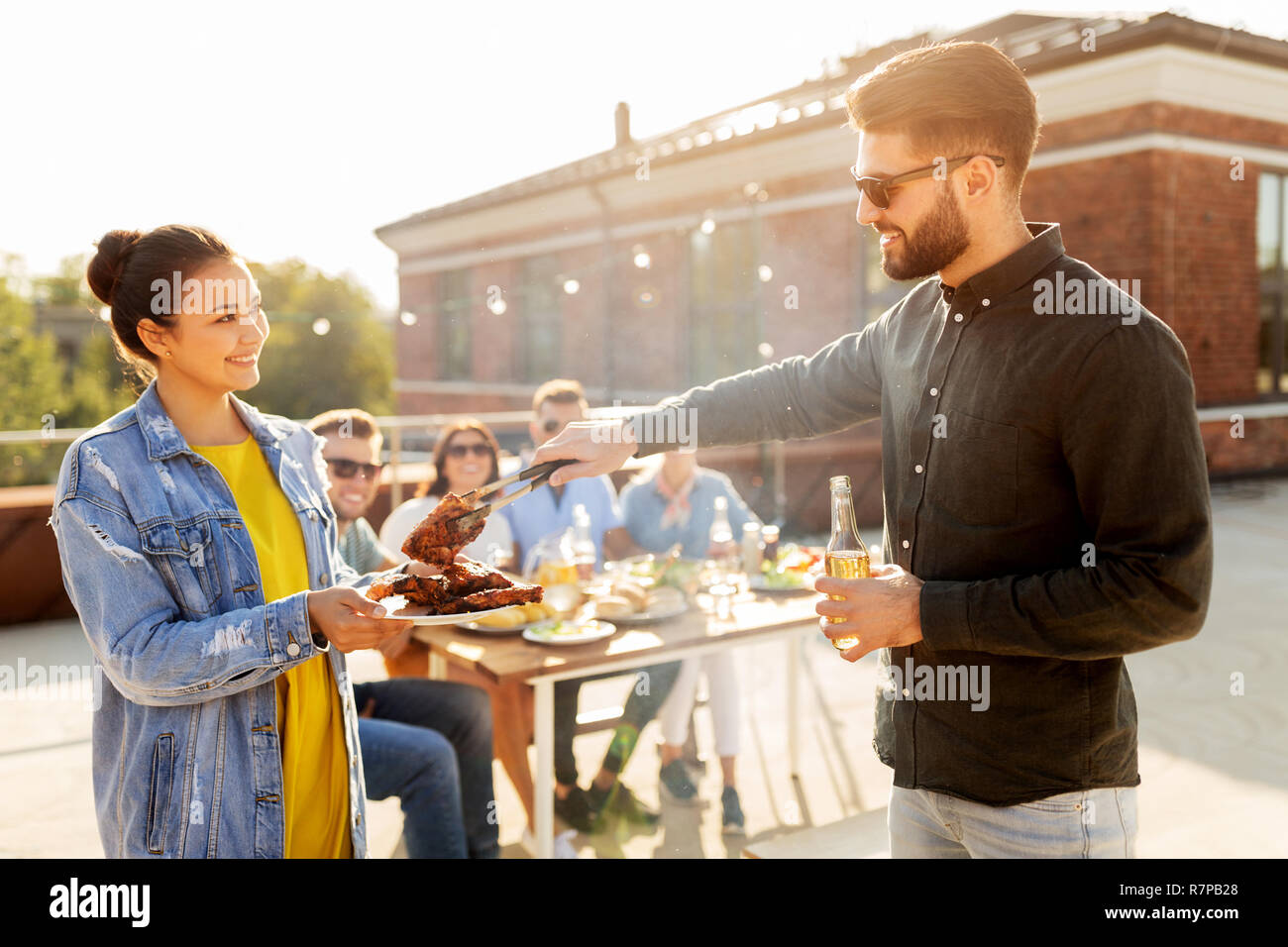 Barbecue party hi-res stock photography and images - Alamy