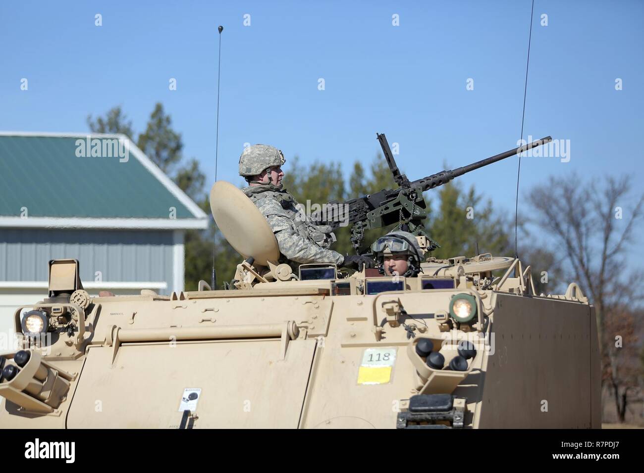 Soldier manning machine gun hi-res stock photography and images - Alamy