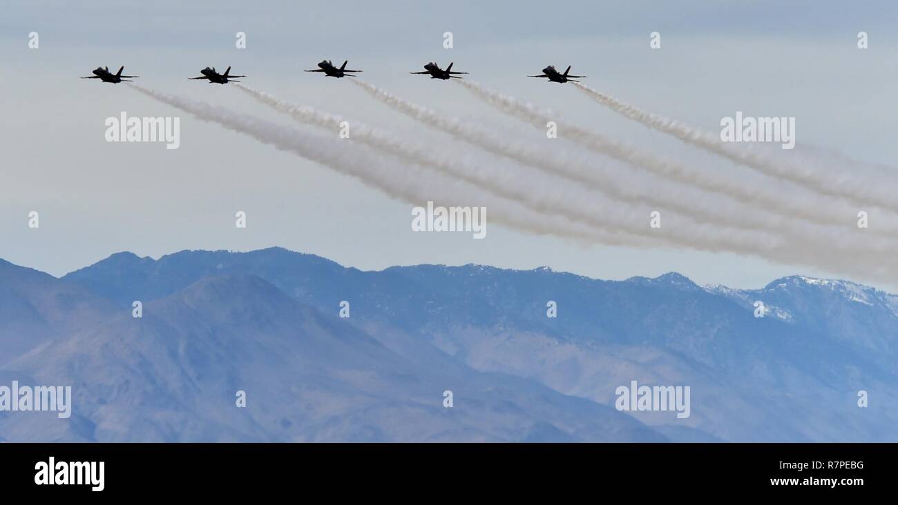 Line abreast navy hi-res stock photography and images - Alamy