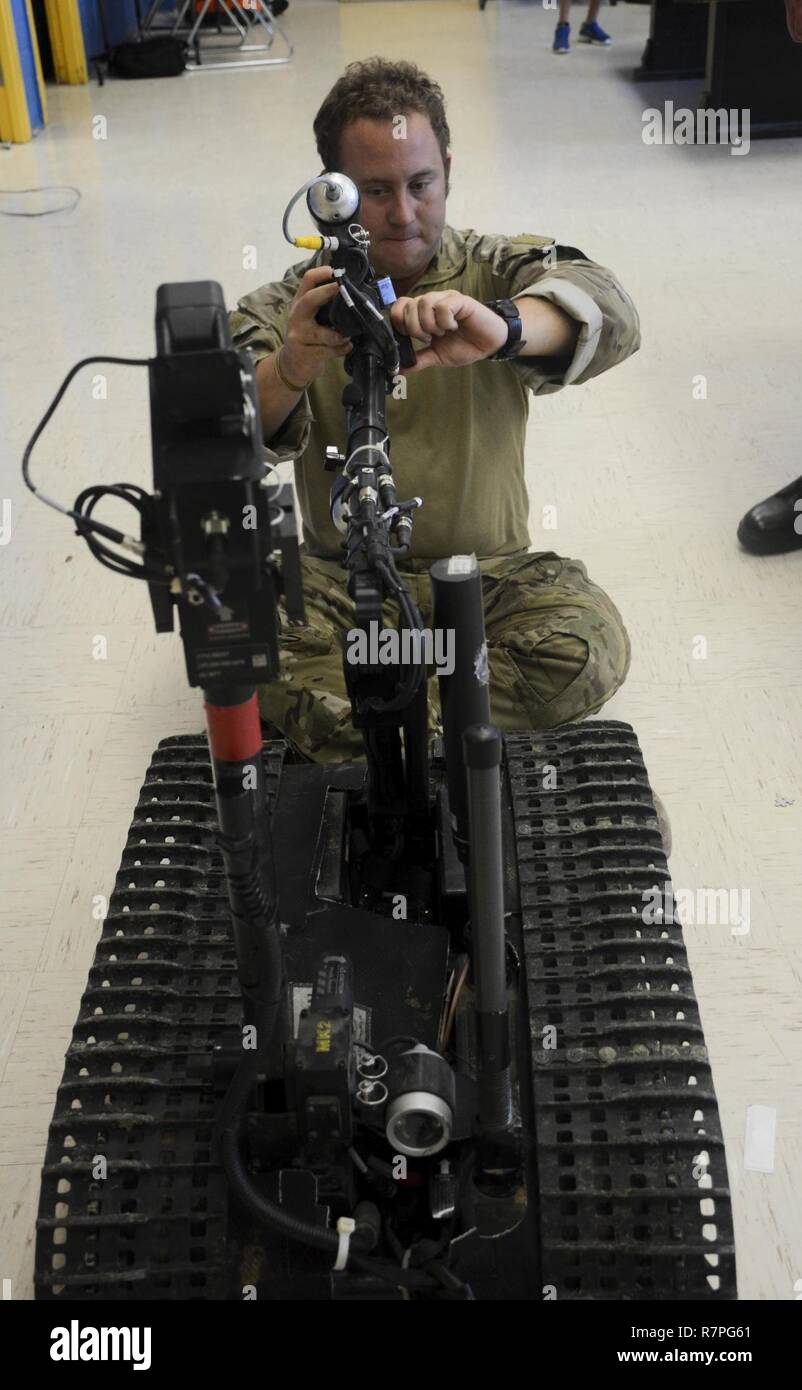 Nigeria girls training hi-res stock photography and images - Alamy