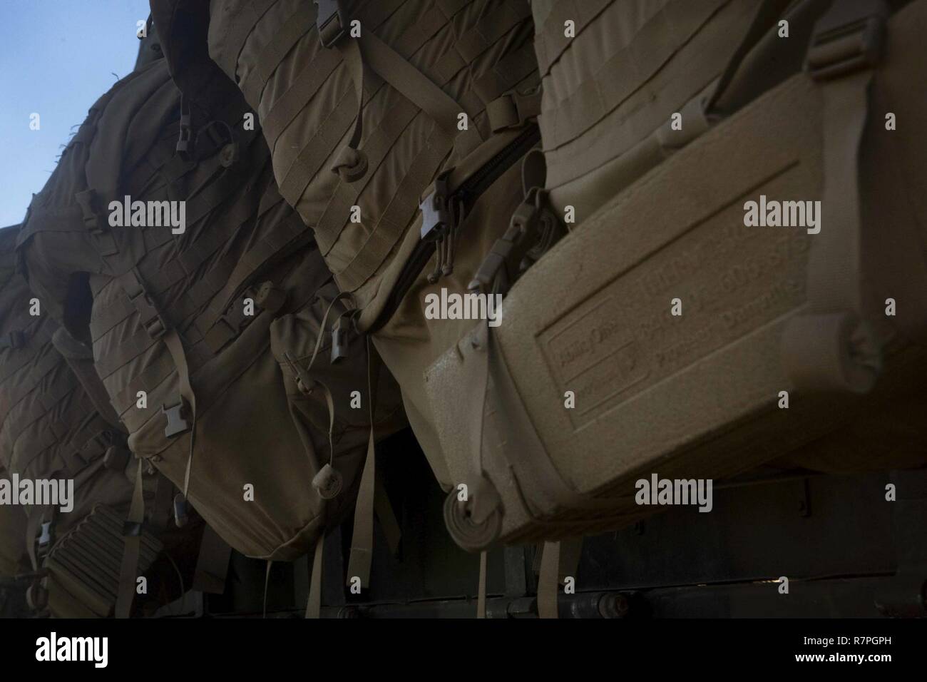 Mtvr Medium Tactical Vehicle Replacement Stock Photos & Mtvr Medium ...