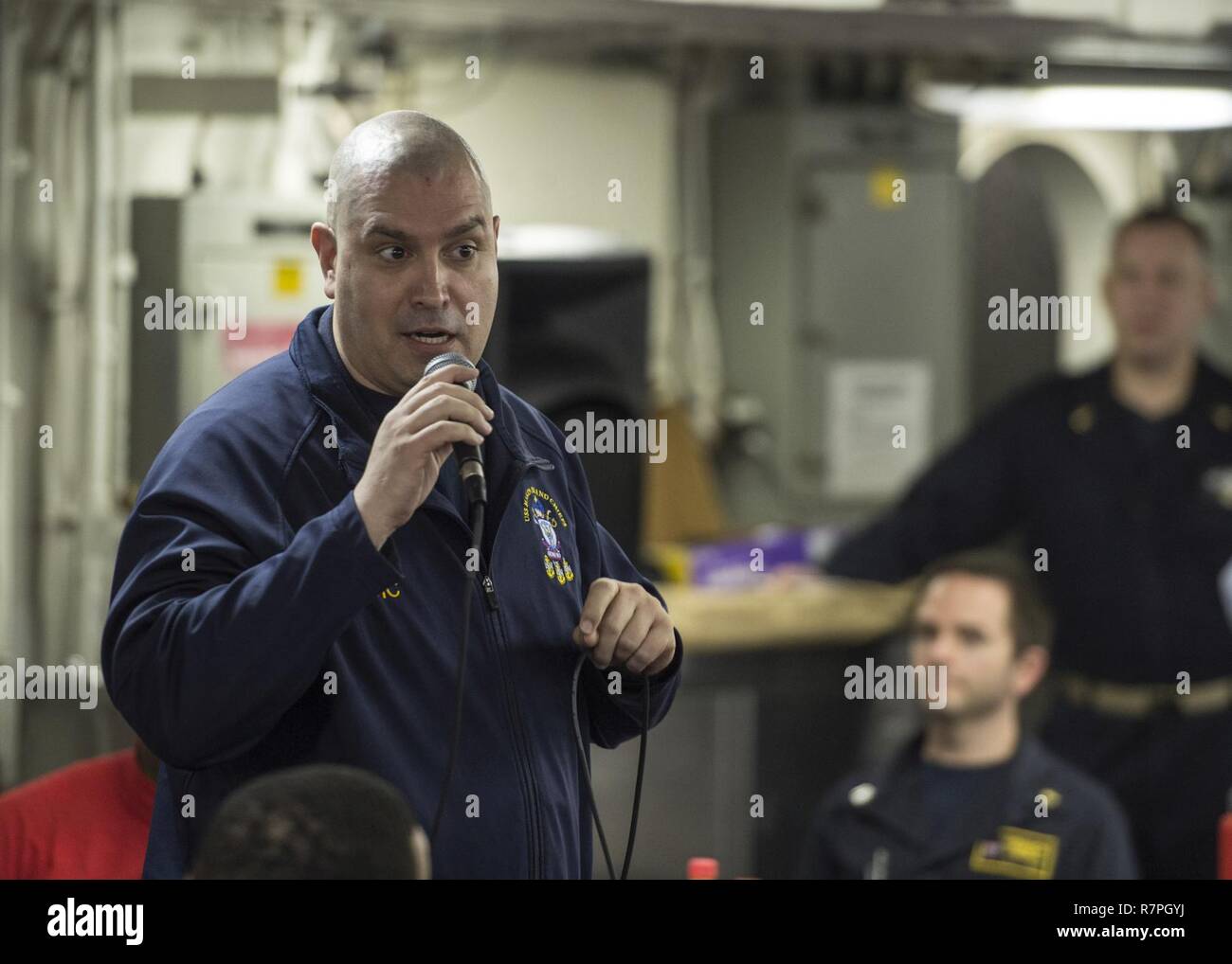 U.S. 5TH FLEET AREA OF OPERATIONS (March 24, 2017) USS Makin Island ...