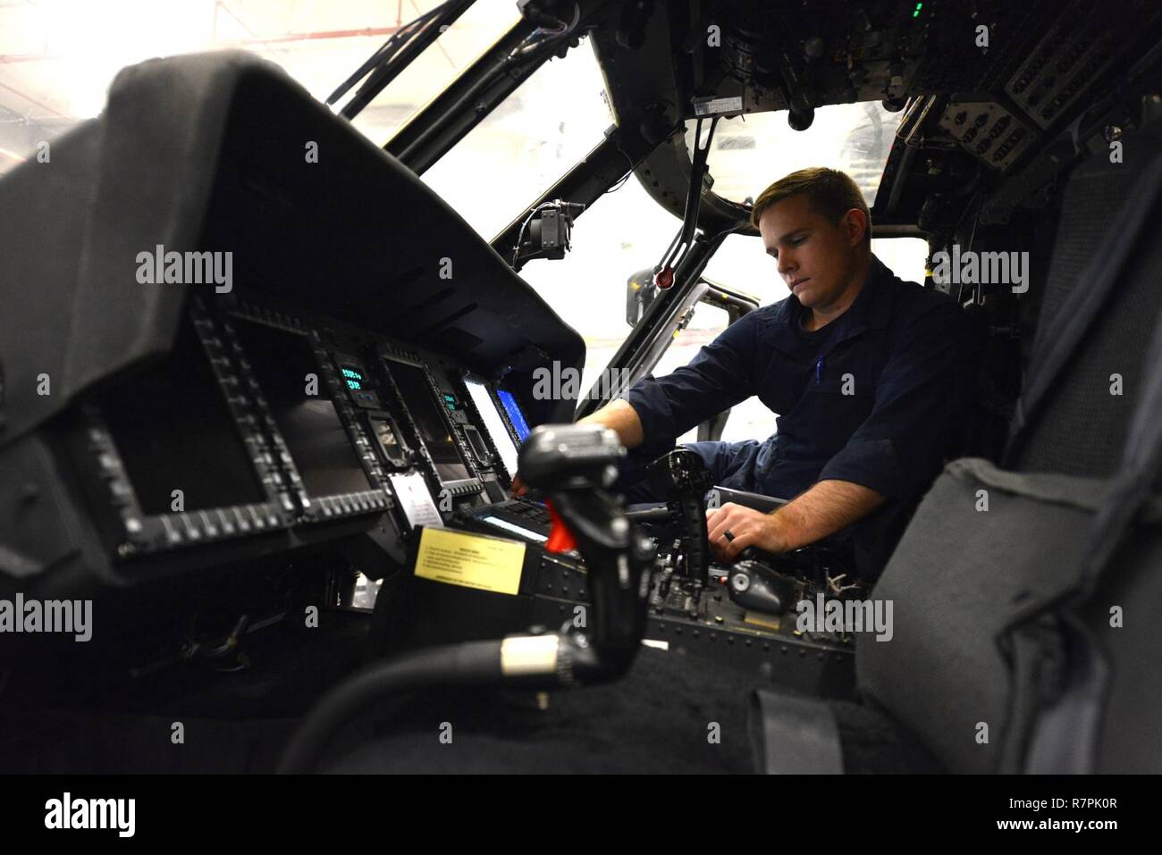 Mh 60 blackhawk helicopter hi-res stock photography and images - Alamy