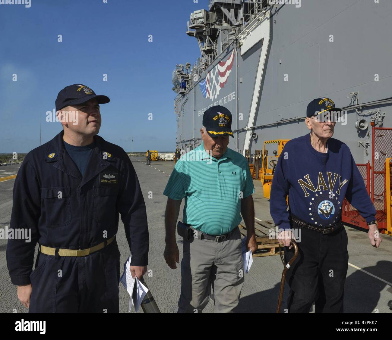 MAYPORT, Fla. (March 24, 2017) Retired Capt. John Meserve (left) and ...