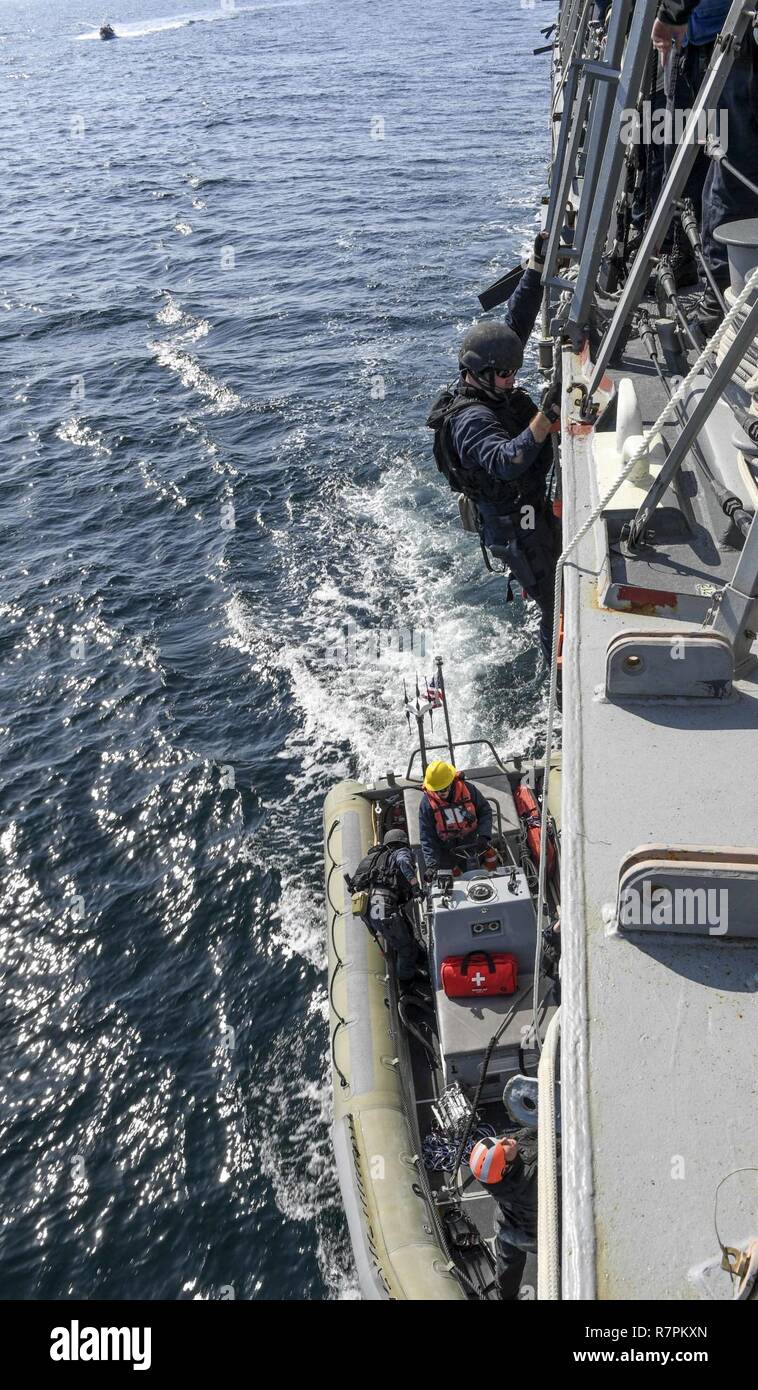 Ship ladder pilot hi-res stock photography and images - Alamy