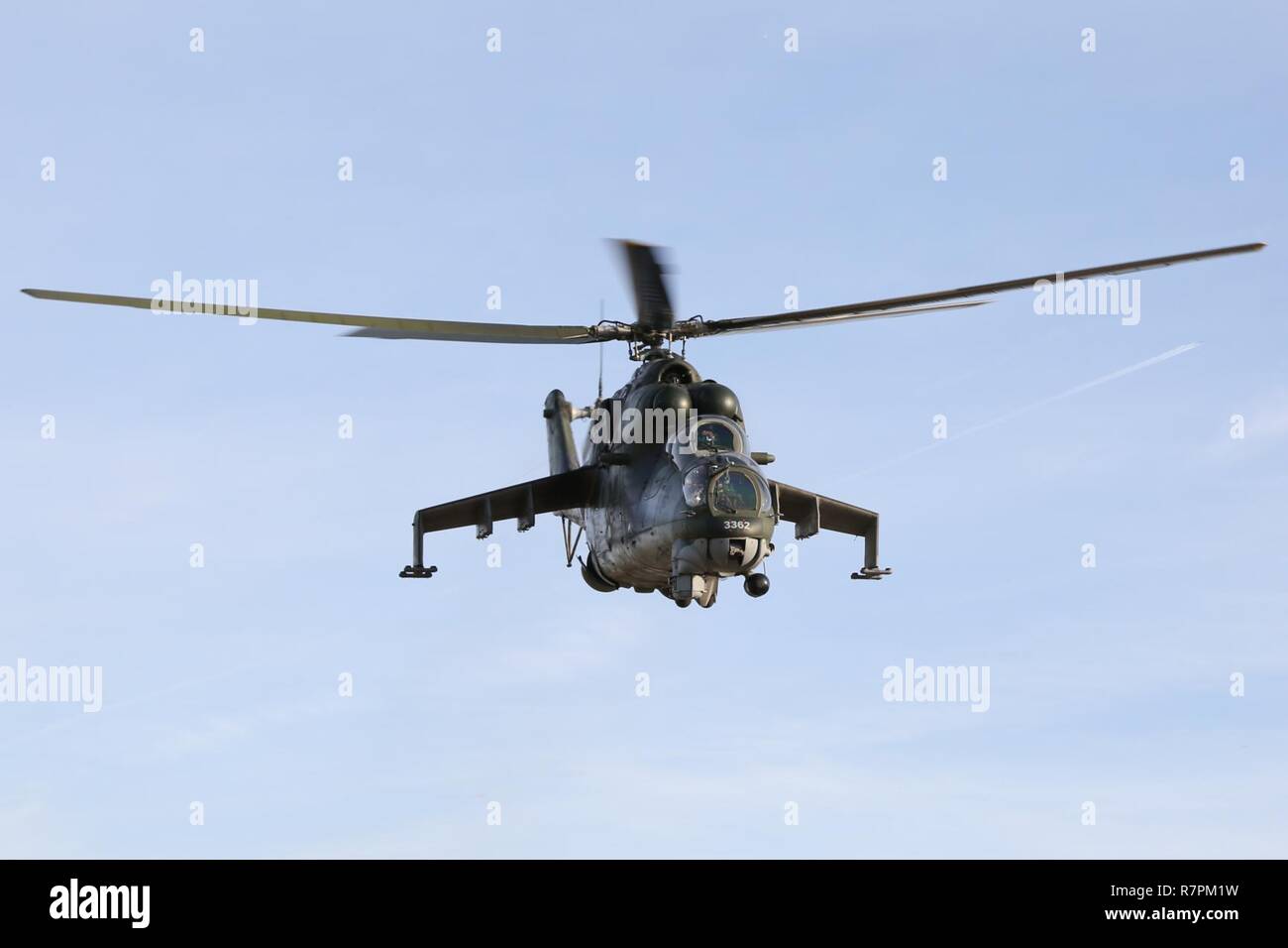 Mil mi 12 helicopter hi-res stock photography and images - Alamy