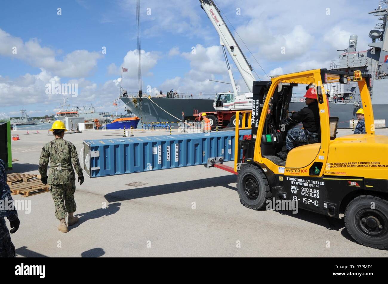 Naval munitions command hi-res stock photography and images - Alamy