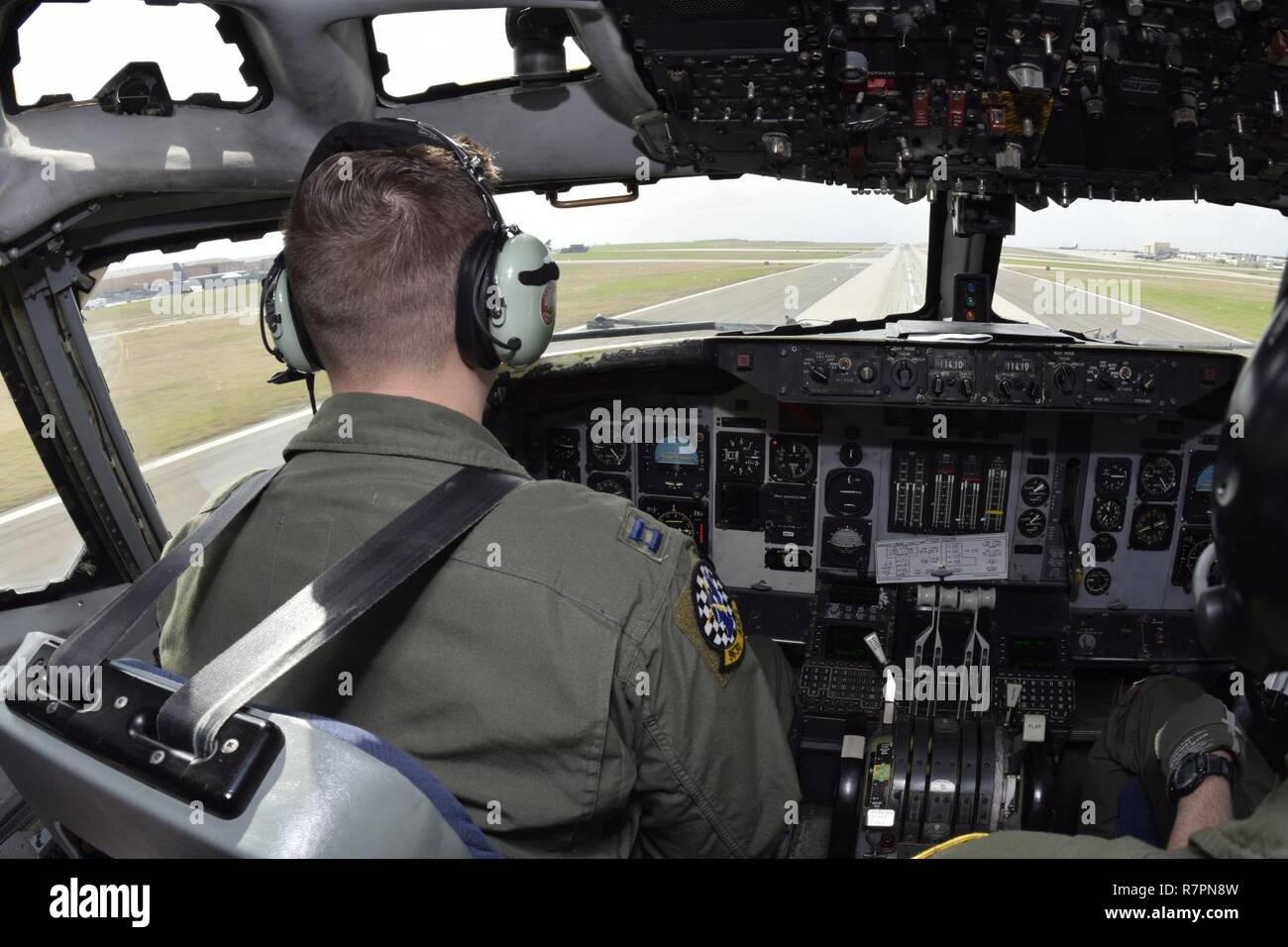 552nd air control wing hi-res stock photography and images - Alamy