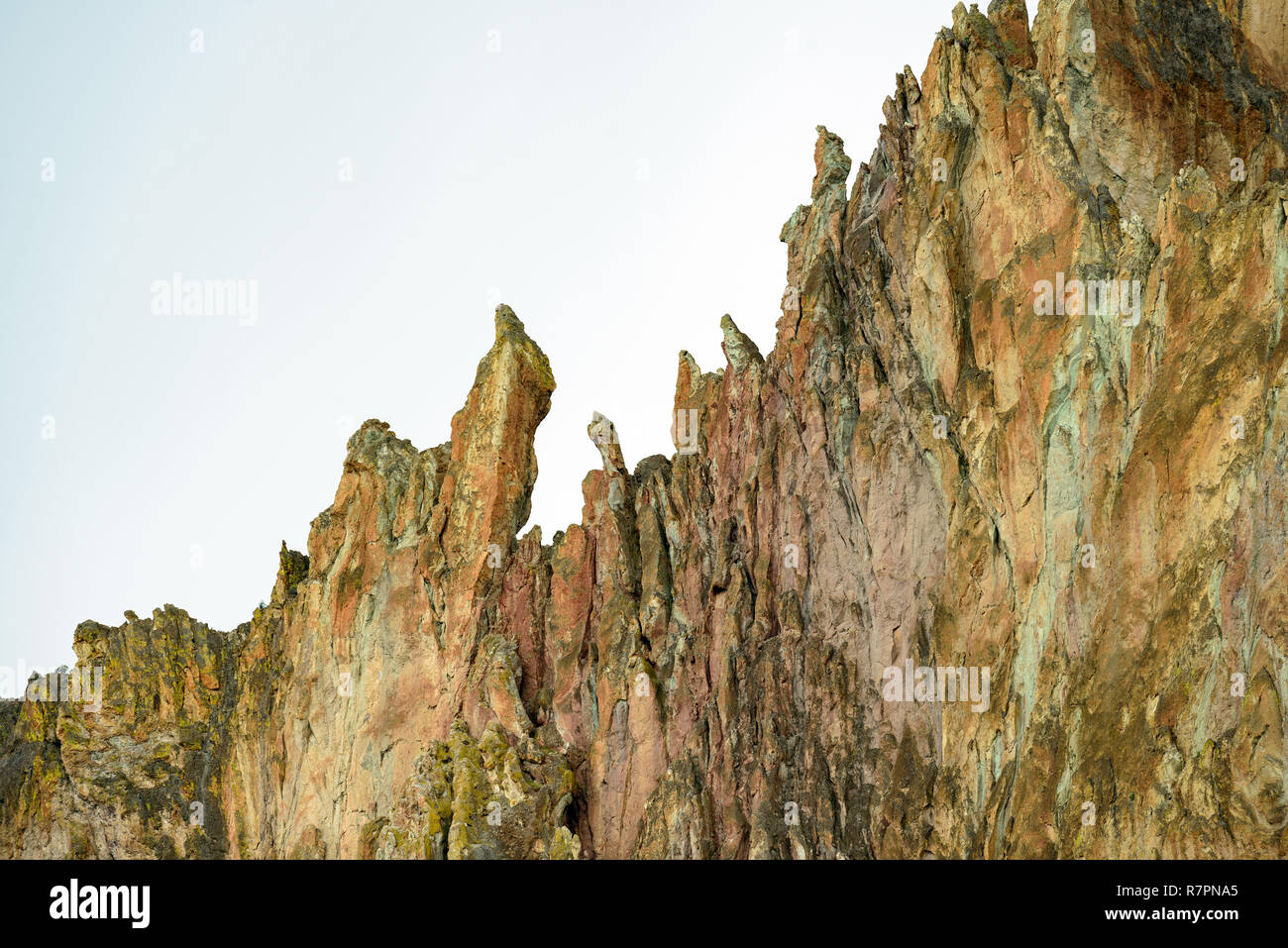 Jagged formations hi-res stock photography and images - Alamy