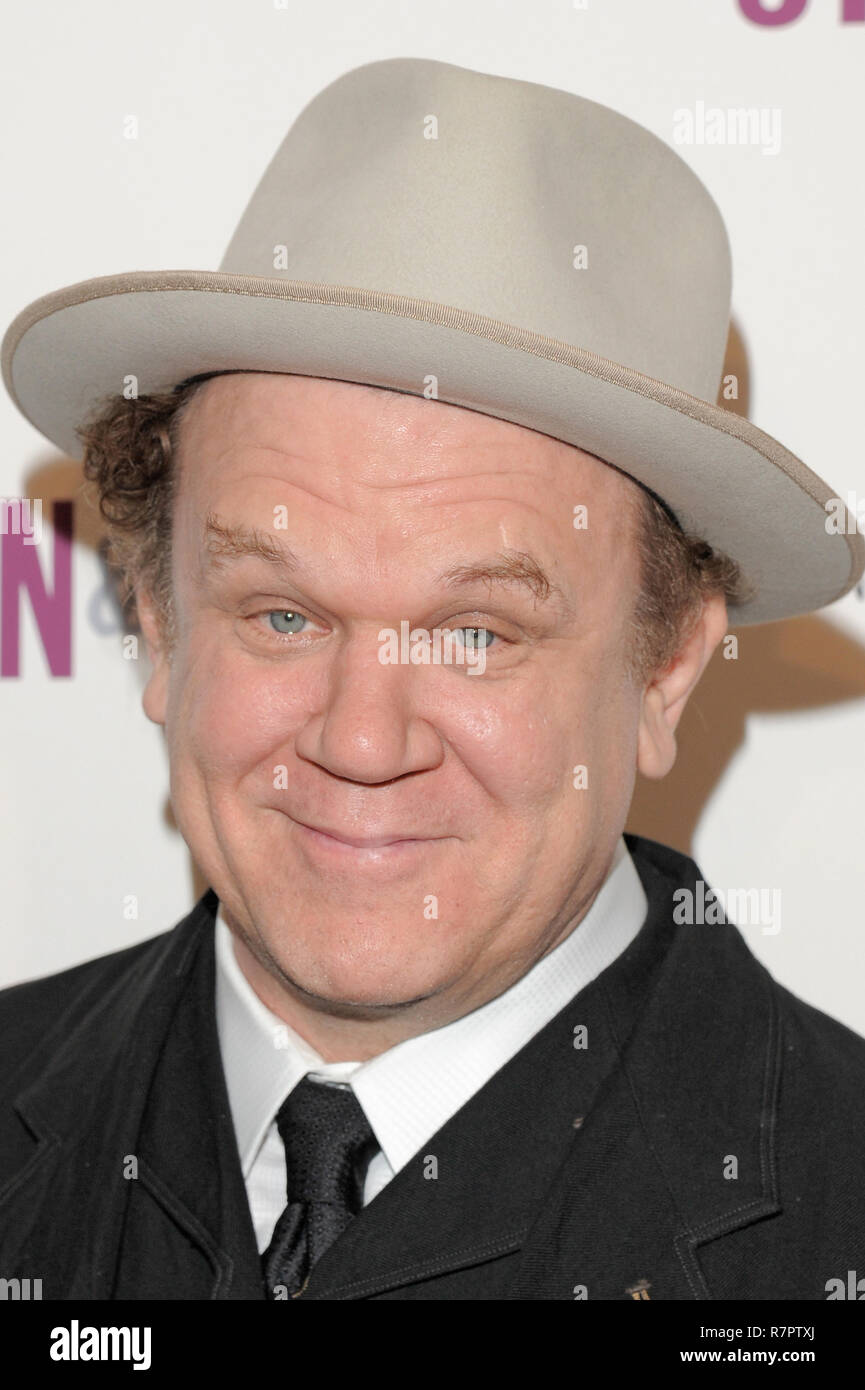 Stan laurel and oliver hardy new hi-res stock photography and images ...