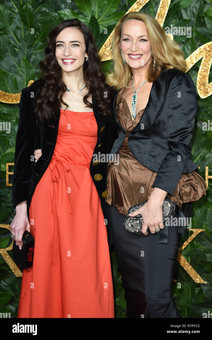 Elizabeth jagger and jerry hall hi-res stock photography and images - Alamy