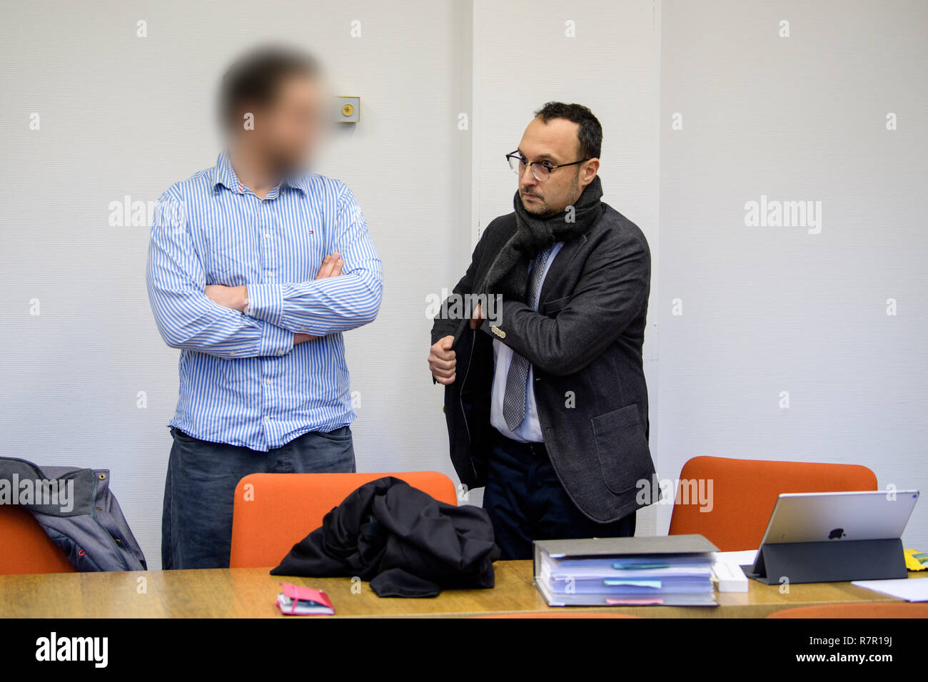 Adam ahmed hi-res stock photography and images - Alamy