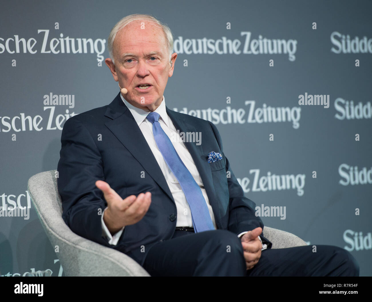 Sir tim clark emirates hi-res stock photography and images - Alamy