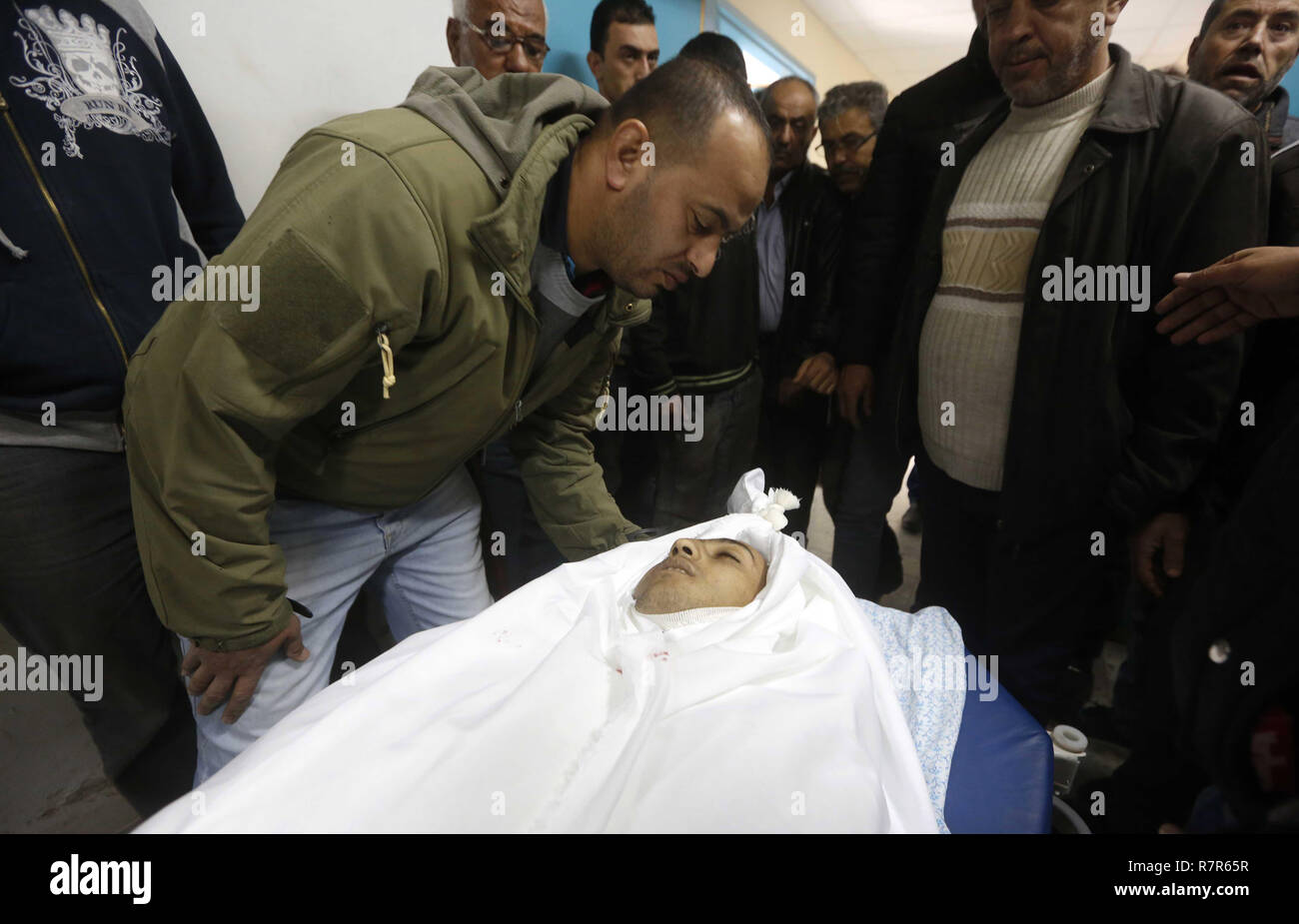 Hebron, West Bank, Palestinian Territory. 11th Dec, 2018. Relatives of ...