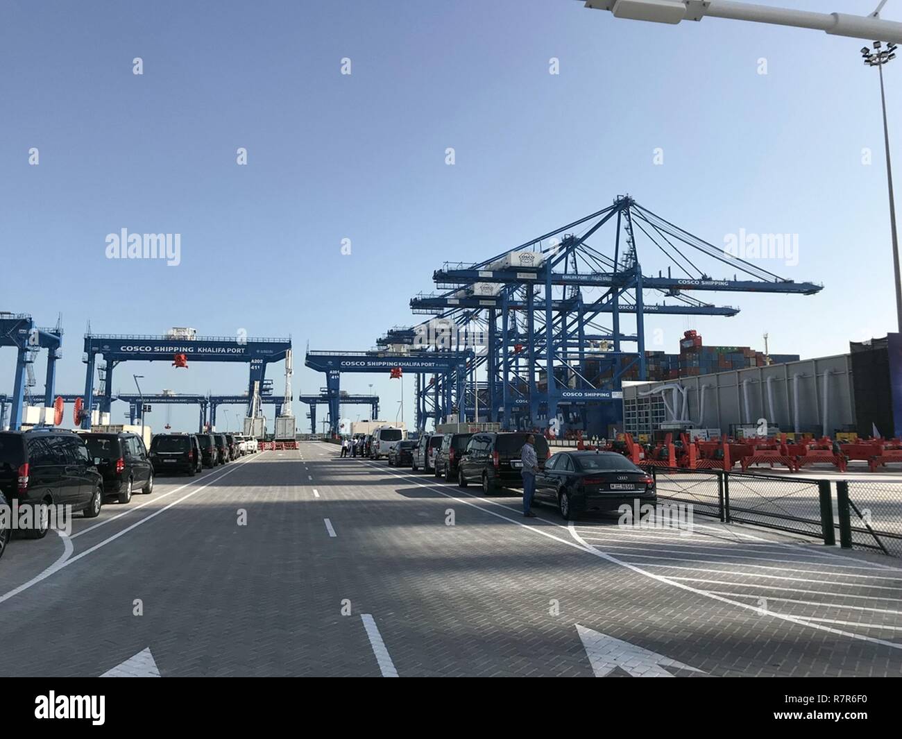 Cosco ports hi-res stock photography and images - Alamy