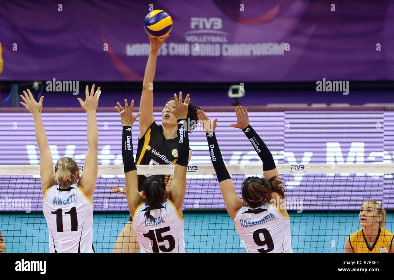 Vakifbank womens volleyball team hi-res stock photography and images ...