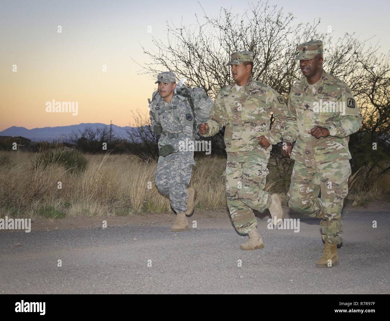 319th expeditionary signal battalion hi-res stock photography and ...