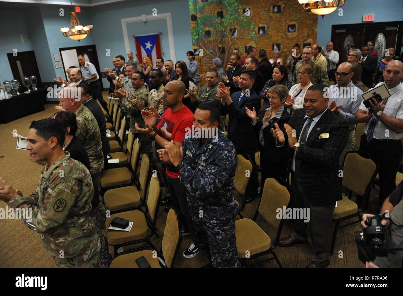 U s army soldier graduates hi-res stock photography and images - Alamy