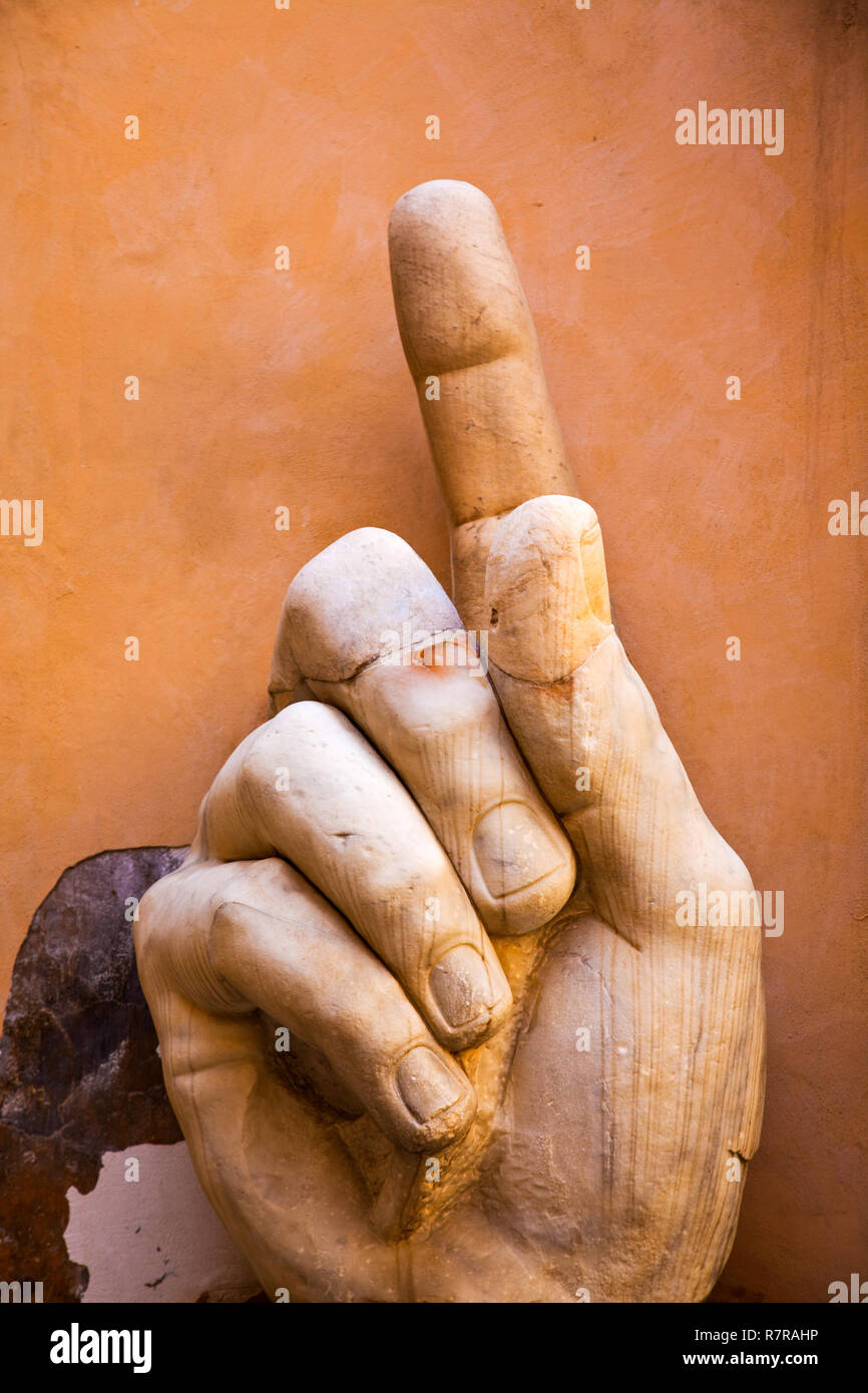 Roman statue hand hi-res stock photography and images - Alamy