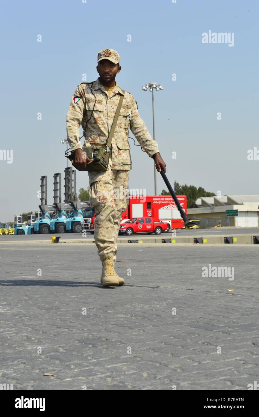 Kuwaiti police hi-res stock photography and images - Alamy