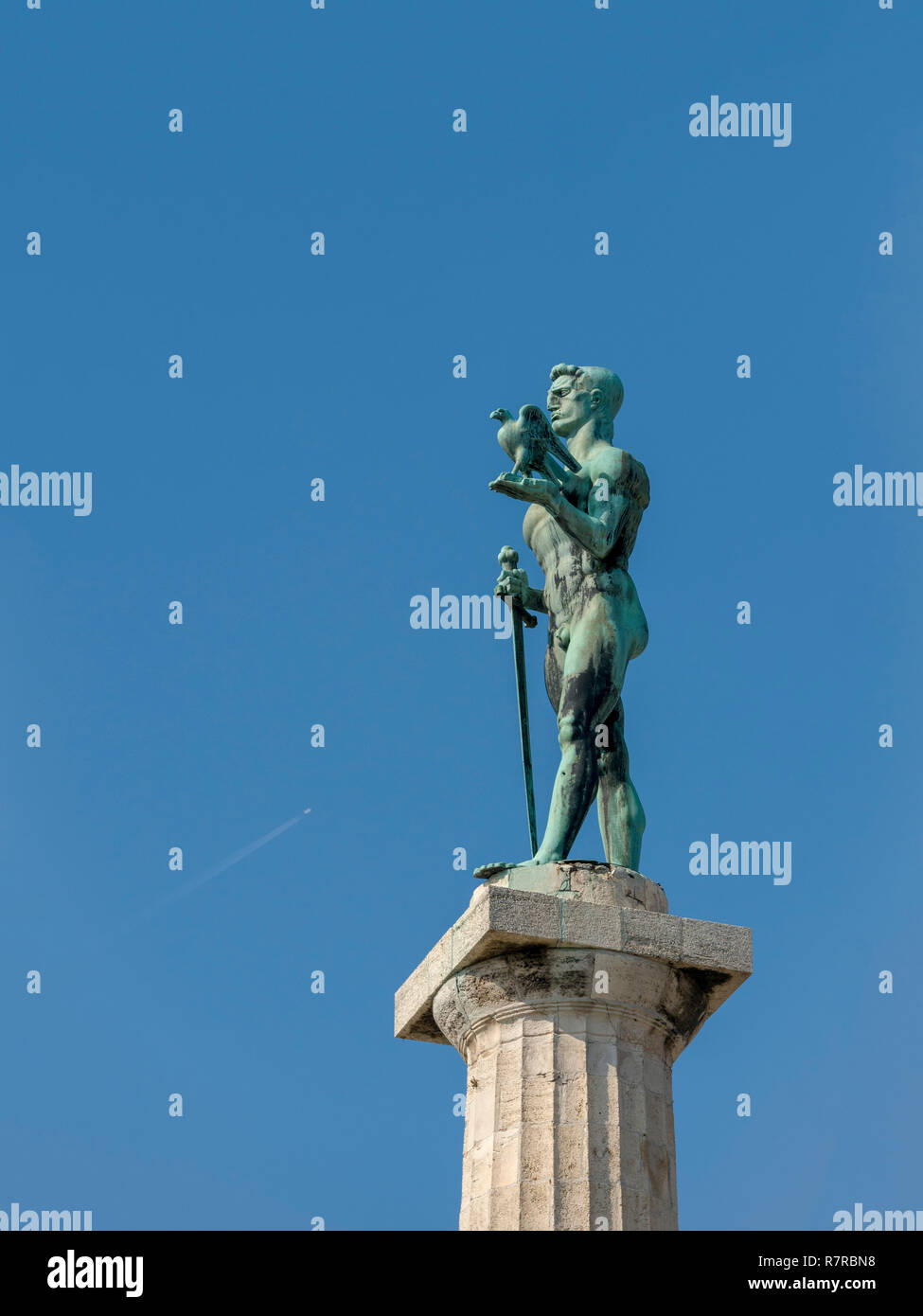 Statue of the Victor Pobednik in the fortress Kalemegdan, Belgrade ...