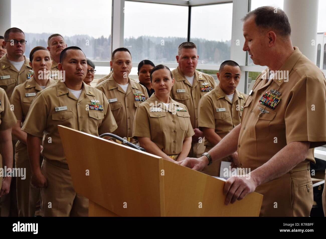 Retired u s navy petty officer hi-res stock photography and images - Alamy