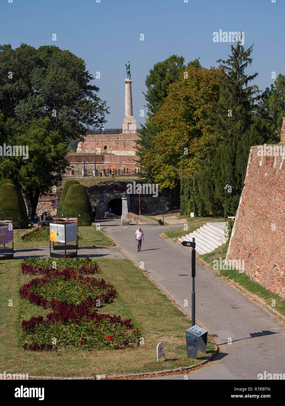 Statue of the Victor Pobednik in the fortress Kalemegdan, Belgrade ...