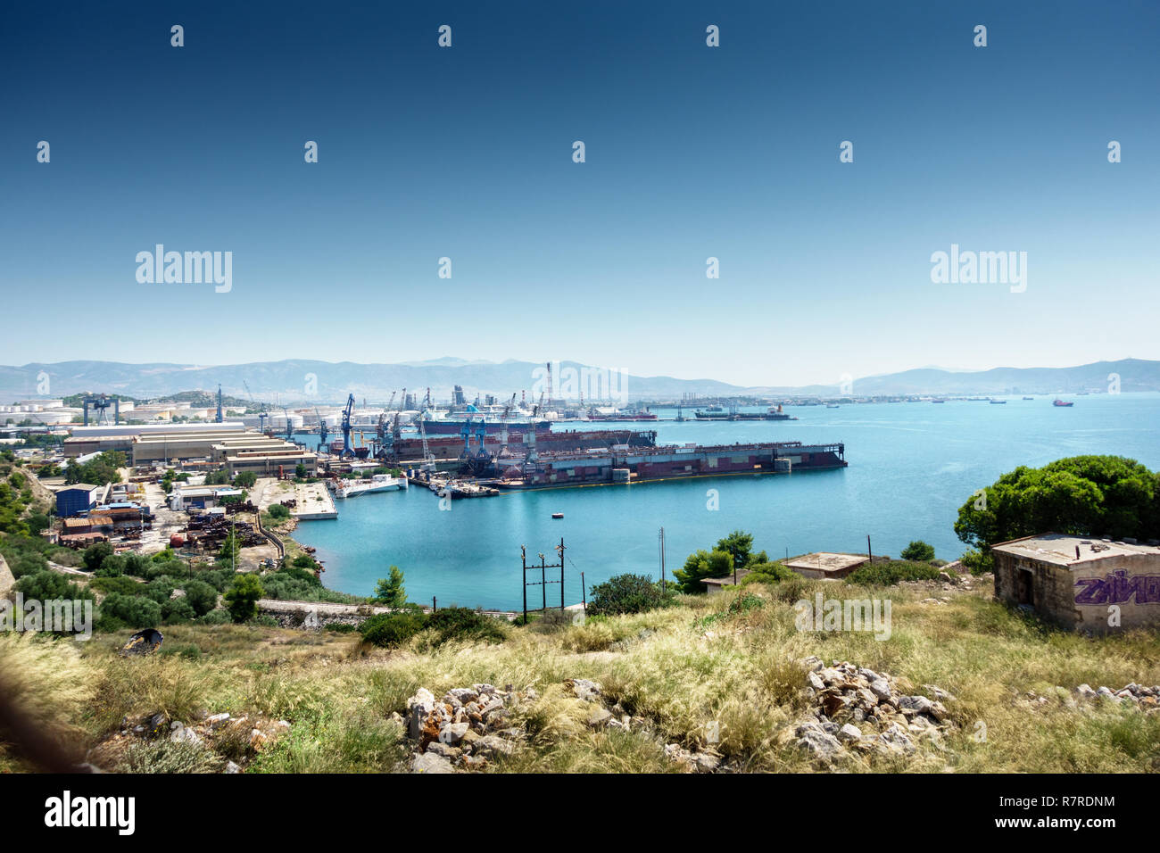 Horizontal view idyllic harbor hi-res stock photography and images - Alamy
