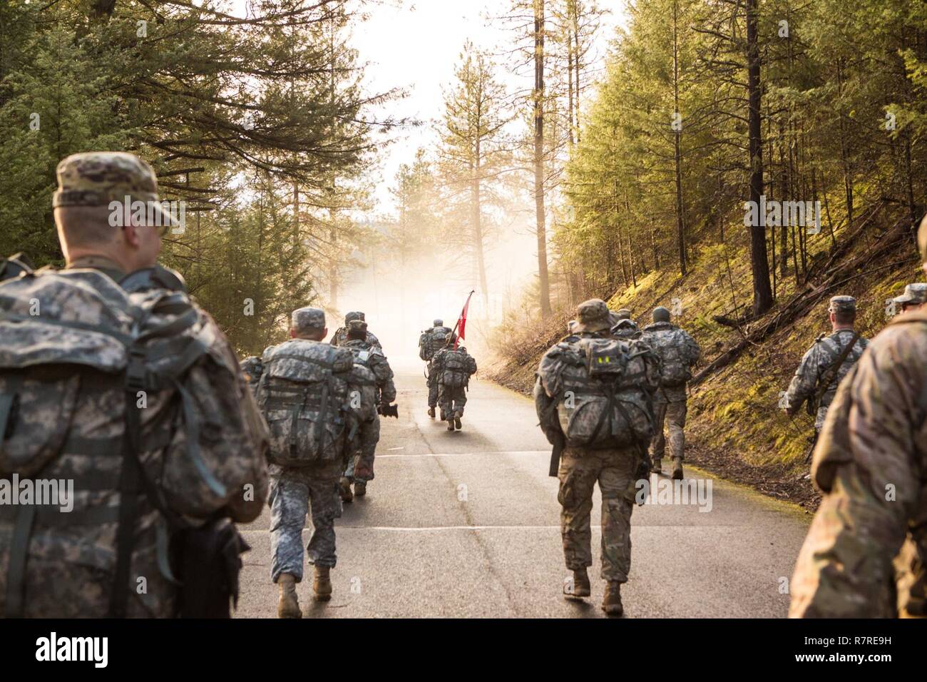 Combat engineers with the 455th Engineer Company, 301st Maneuver ...