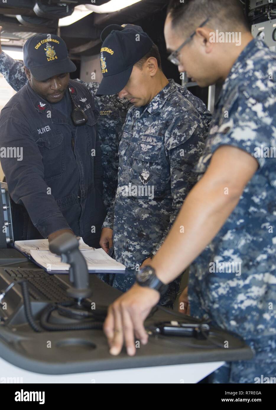 CHANGI NAVAL BASE, Singapore (March 3, 2017) Sailors conduct turnover ...