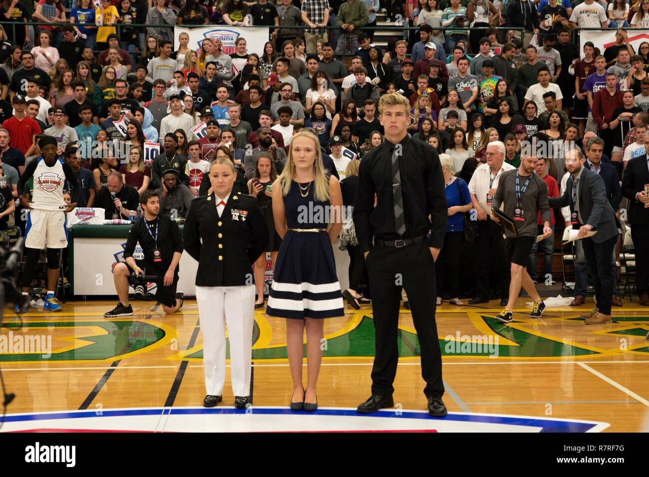 Capt. Katie Modzelewski, Executive Officer for Recruiting Station ...