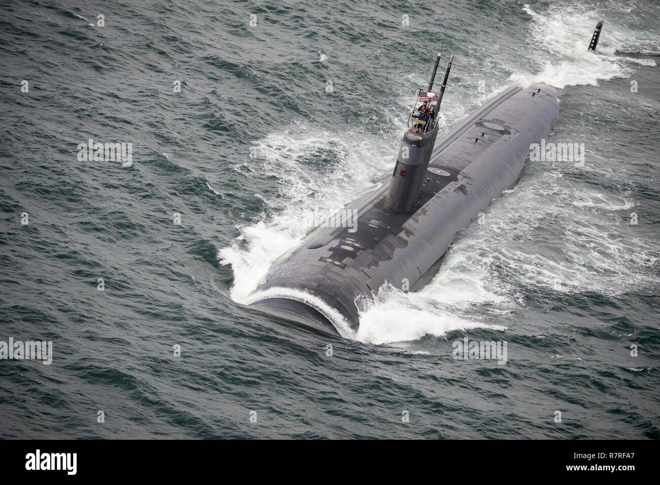 Los angeles class submarine uss pasadena ssn 752 hi-res stock ...