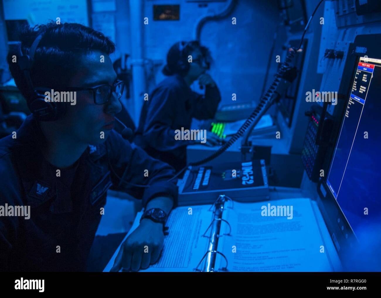 Submarine sonar room hi-res stock photography and images - Alamy