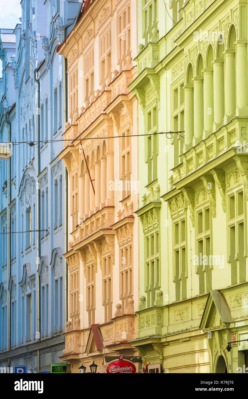 Pastel coloured buildings hi-res stock photography and images - Alamy