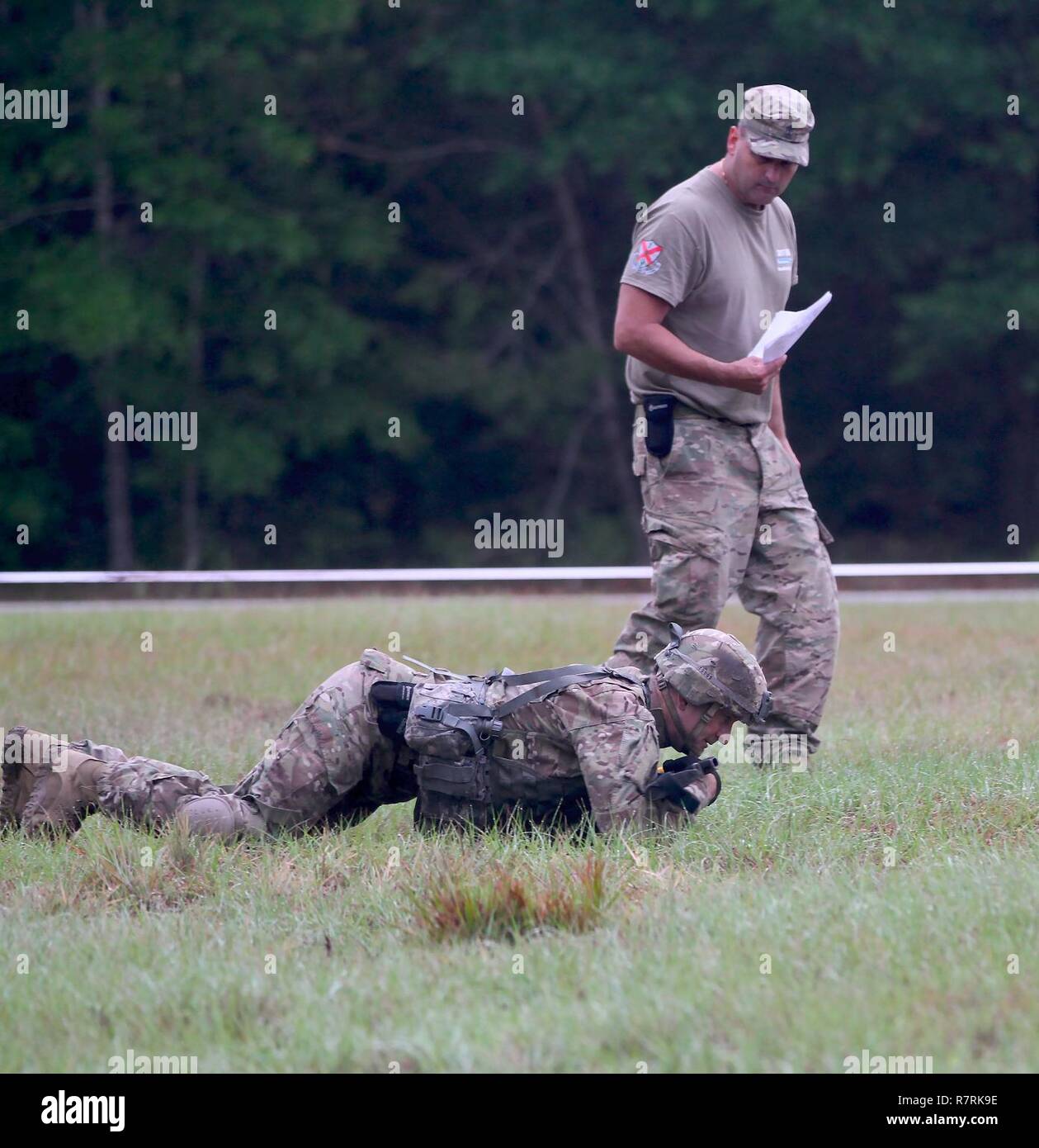 A U.S. Army National Guard Soldier from the 2nd Battalion, 124th ...