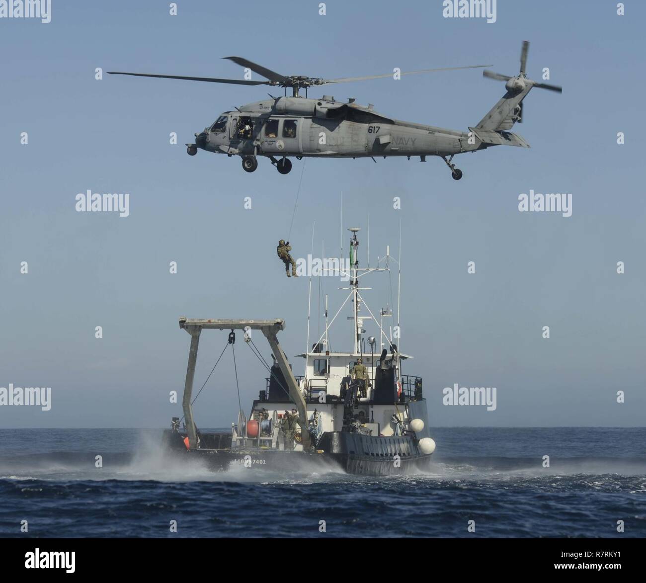 PACIFIC OCEAN (April 1, 2017) Sailors assigned to Explosive Ordnance ...