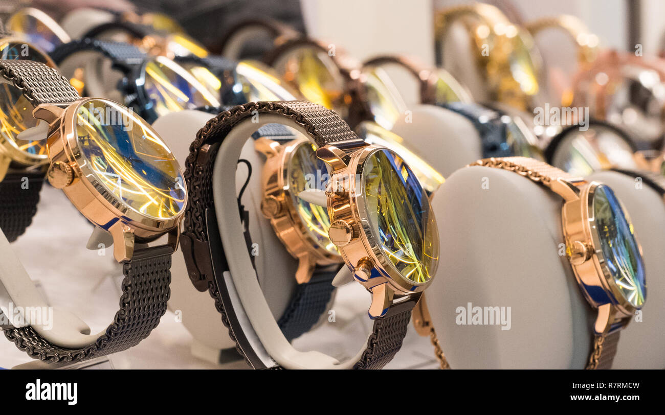 Expensive watches in a luxury store Stock Photo - Alamy