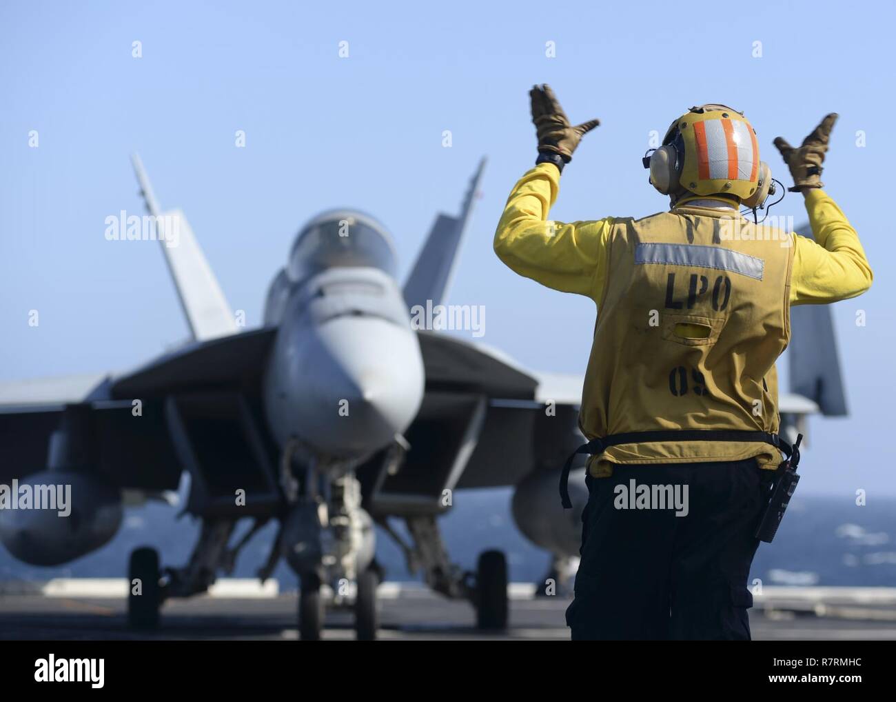 PACIFIC OCEAN (March 31, 2017) Aviation Boatswain's Mate (Handling) 1st ...