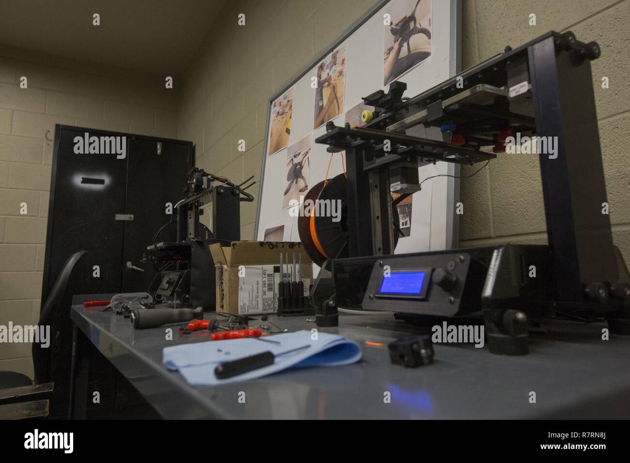 3d printers military hi-res stock photography and images - Alamy