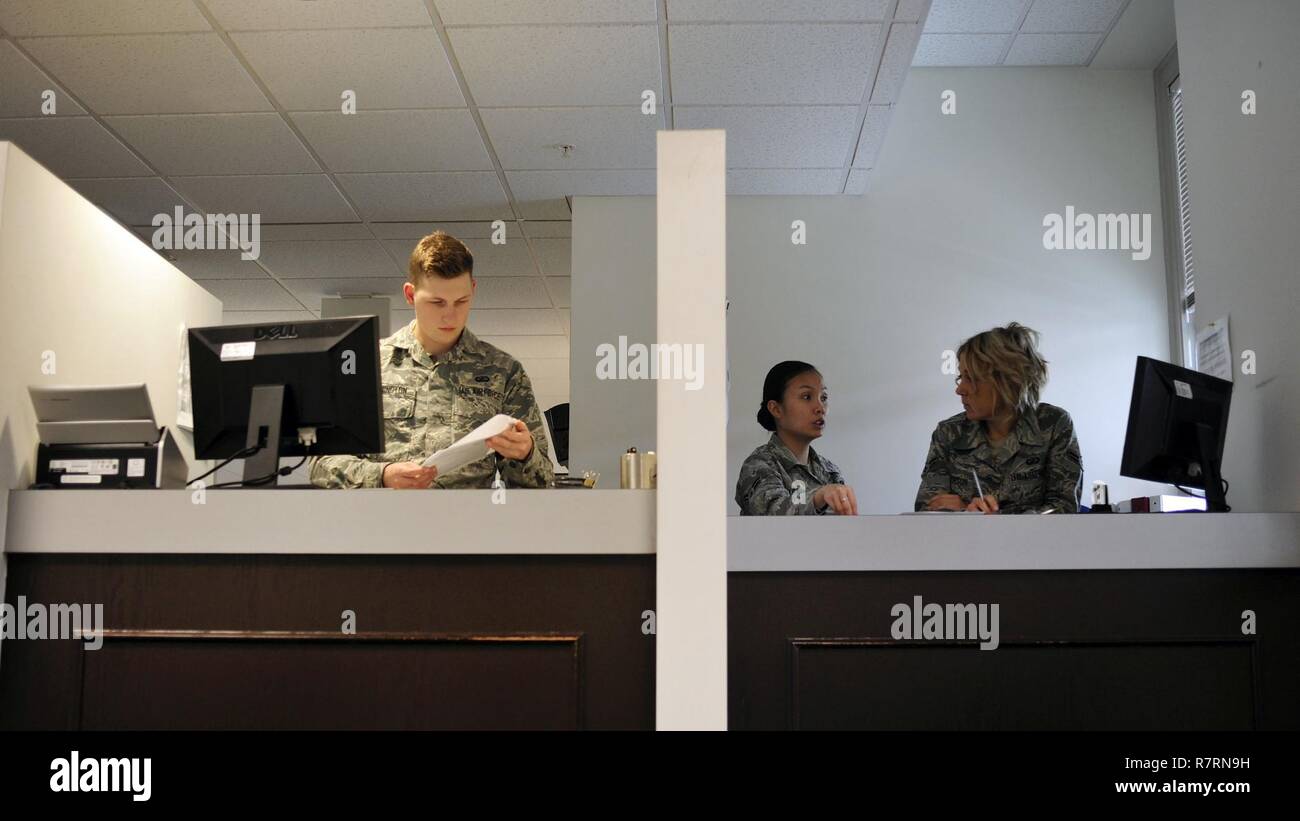Us army finance office hi-res stock photography and images - Alamy