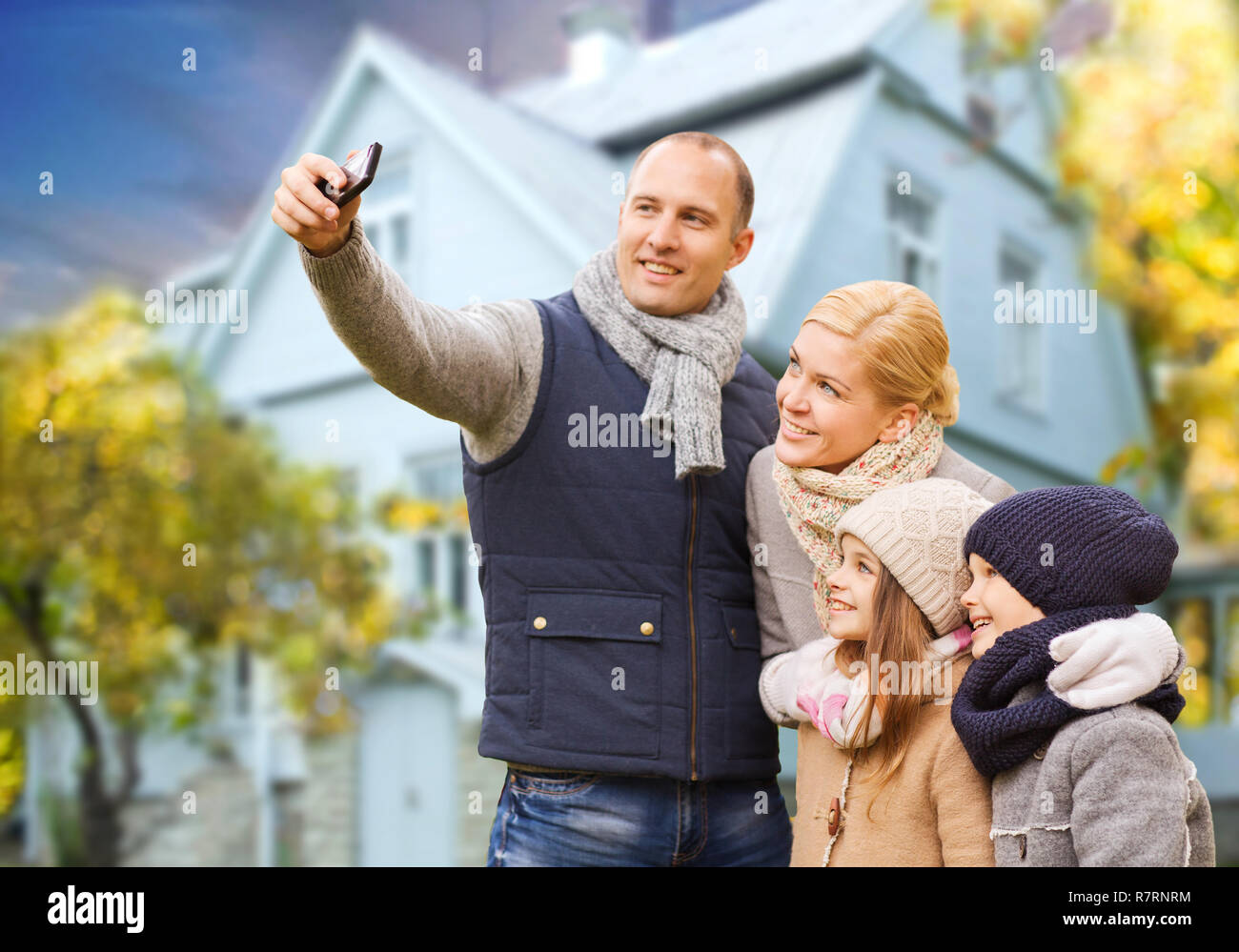 Father takes family photo hi-res stock photography and images - Alamy