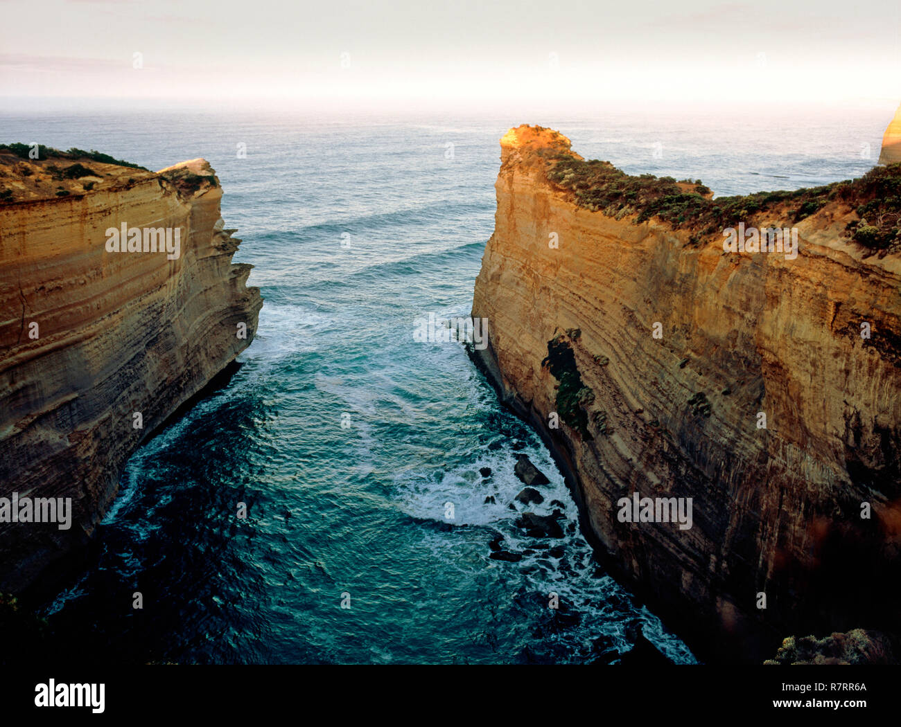 Limestone road hi-res stock photography and images - Alamy