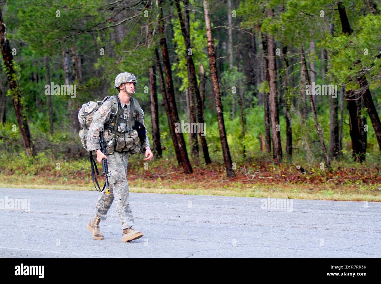 A U.S. Army National Guard Sergeant from the 2nd Battalion, 124th ...